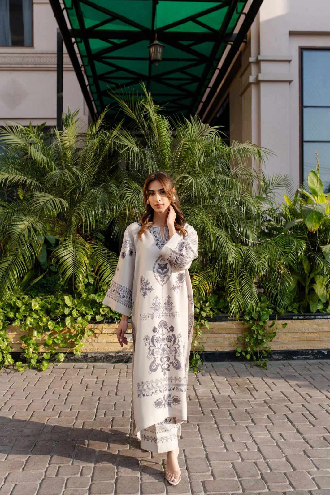 Premium Pakistani Clothing: Elegant Aztec Prints for You (Shifa ...