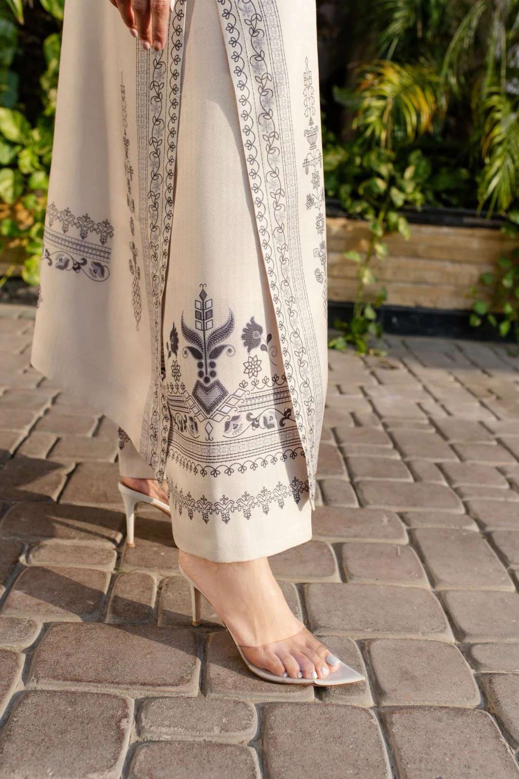 Premium Pakistani Clothing: Elegant Aztec Prints for You (Shifa ...