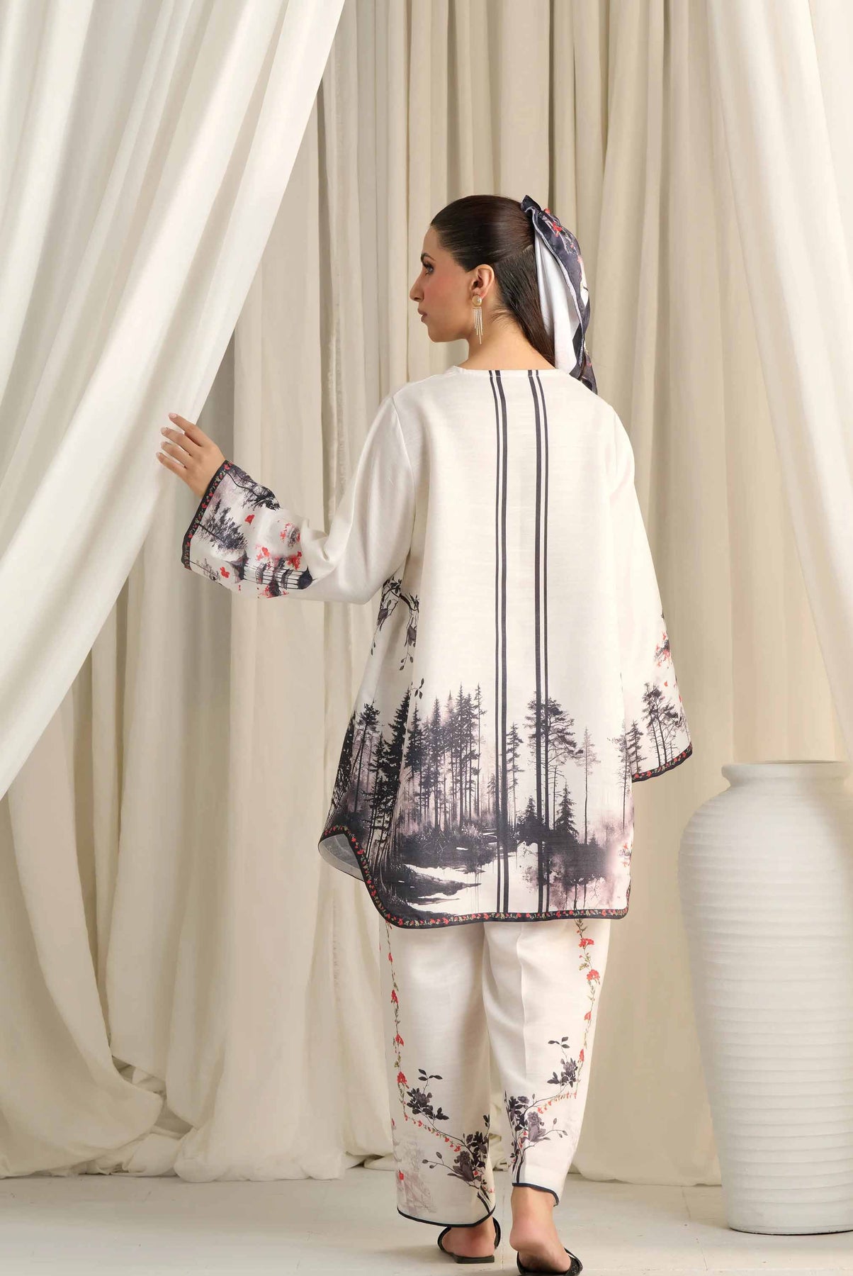 Pakistani Co Ord Set: Timeless Style for Modern Women (Mev) - Kaftan.ae
