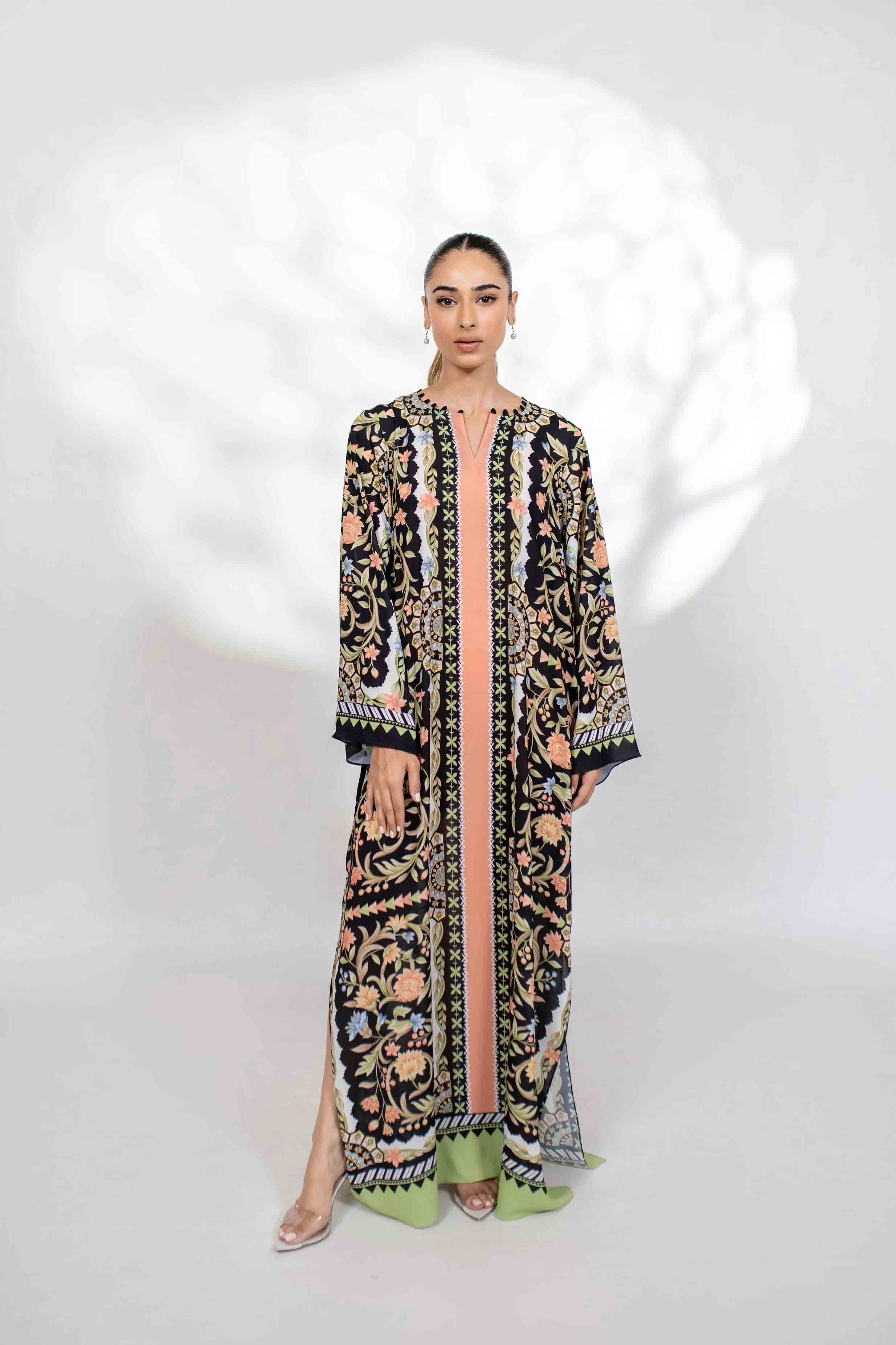 Pakistani Kaftan Dress: Elegant and Versatile (Sareen) - Kaftan.ae